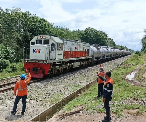 Kecepatan Kereta Api Meningkat, Masyarakat Waspada Melintasi Perlintasan Sebidang – EGINDO
