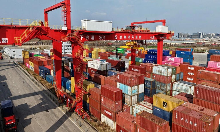 China Balas Impor AS Saat Tarif Baru Trump Berlaku – EGINDO