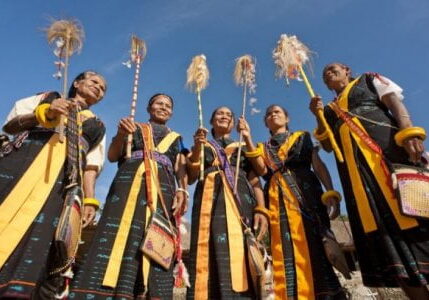 Mengenal Suku Ngada, Upacara Adat Bentuk Rasa Terimakasih – EGINDO